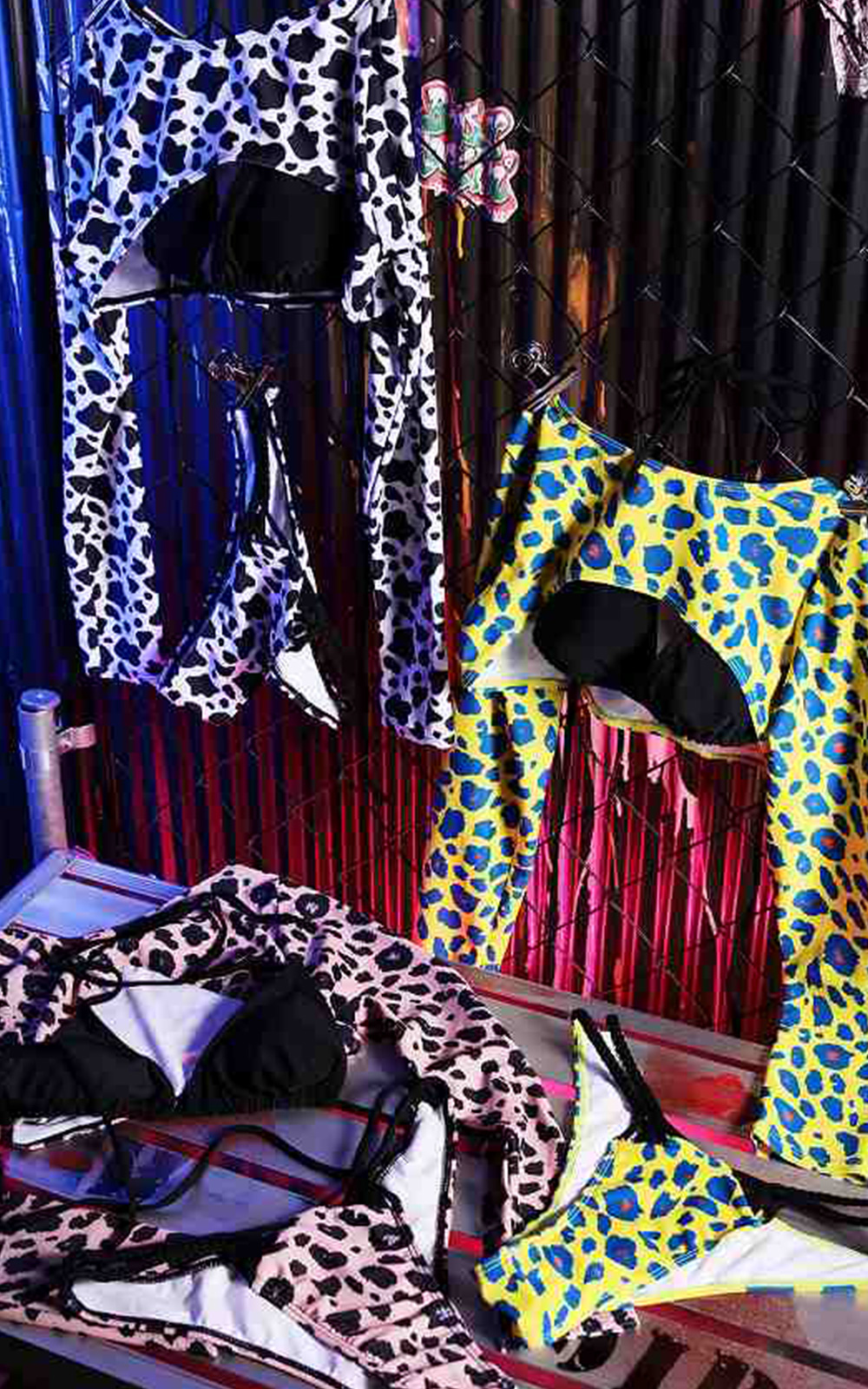 DANCE TEAM COSTUME|ダンス衣装通販bombshell(ボムシェル)